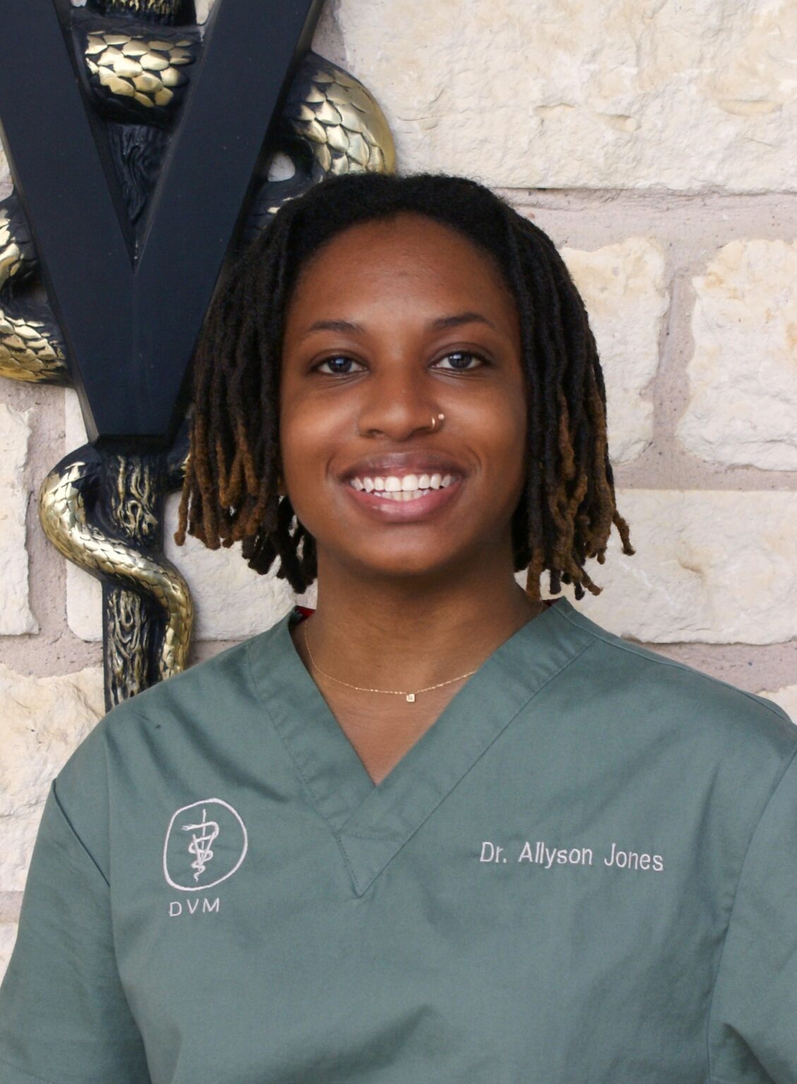 Our Doctors – Alvarado Veterinary Clinic