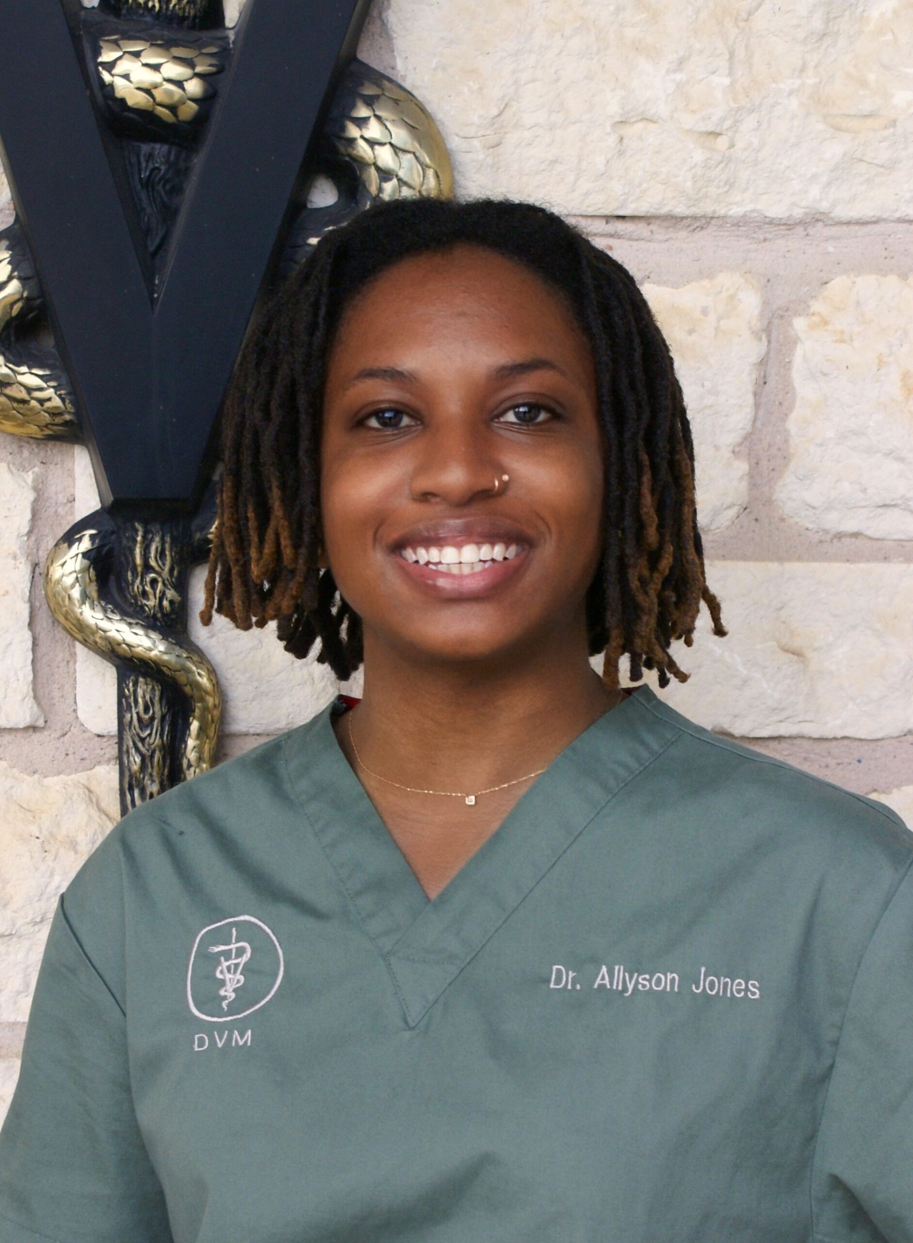 Our Doctors – Alvarado Veterinary Clinic