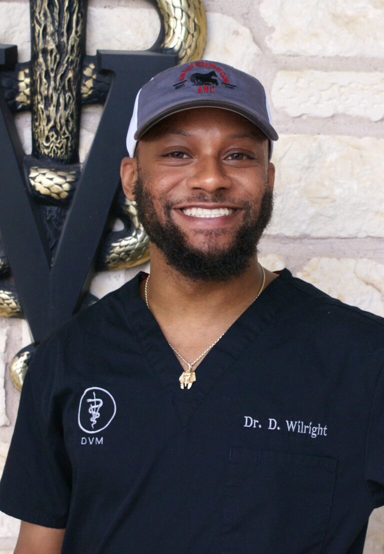 Our Doctors – Alvarado Veterinary Clinic